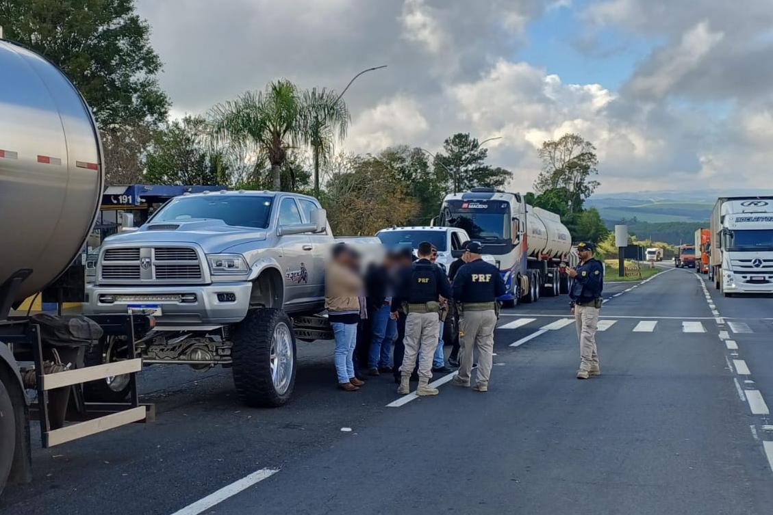 Influenciador Rincon volta a ser parado pela PRF na BR-376 - Diário dos ...